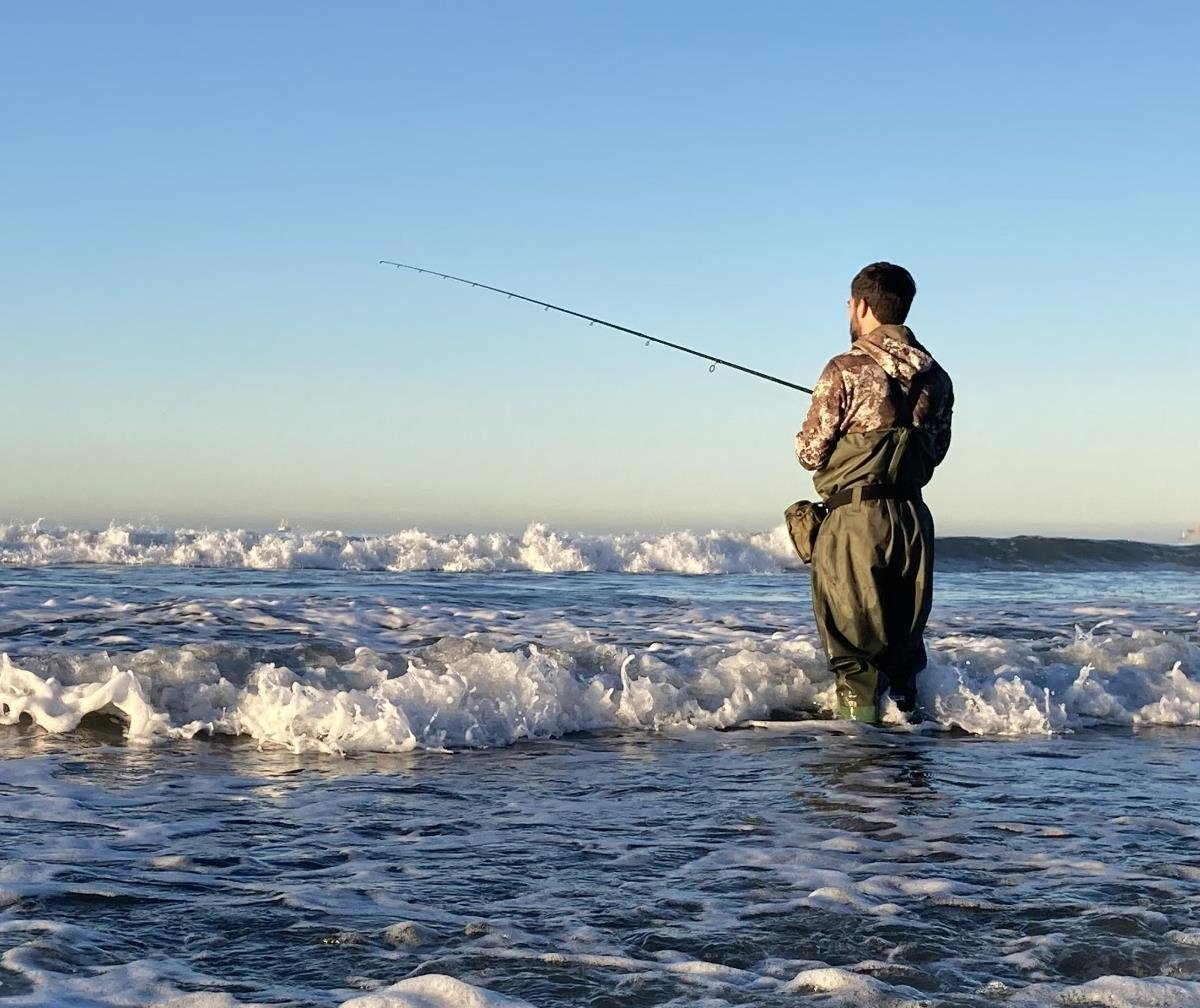 Best Waders for Surf Fishing: Types, Brands and More